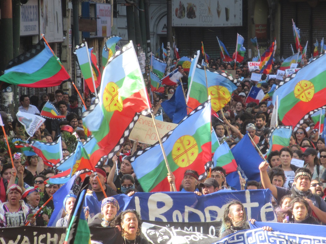 ¿Dónde están las miles de banderas mapuche? - El Clarin de Chile