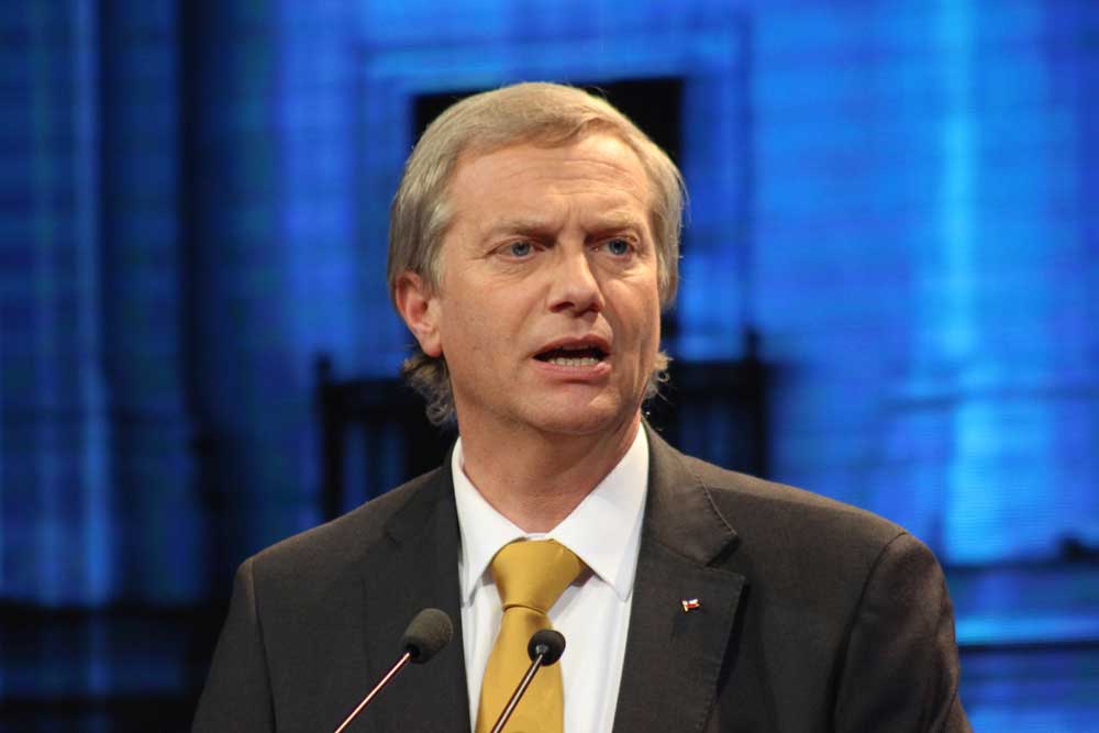 Don Kast y sus amores otoñales - El Clarin de Chile